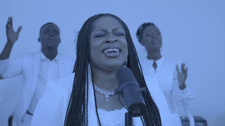 Sinach | Sinach Performs “Way Maker” | 2021 BMI Christian Awards ...