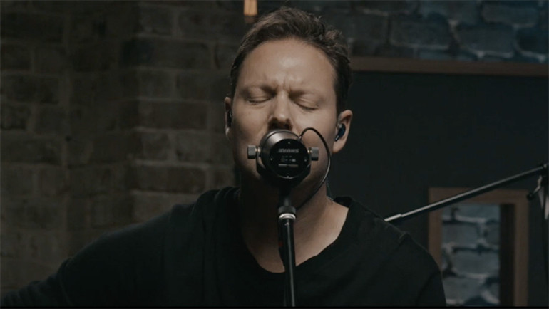 Reuben Morgan | Reuben Morgan with Hillsong Worship Perform “Who You ...